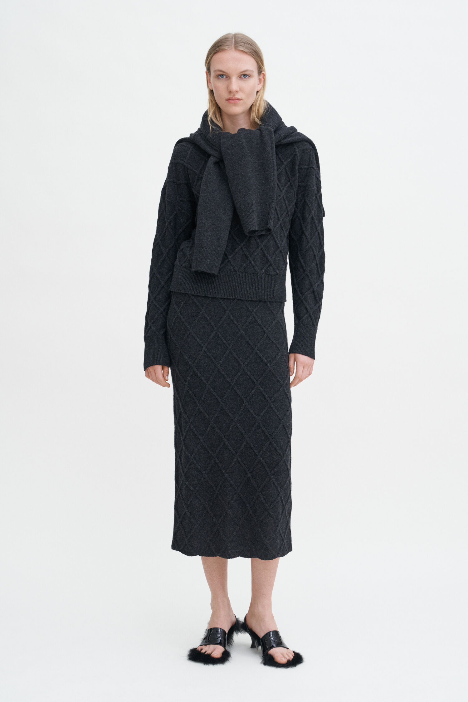 Diamond Cable Skirt - Anthracite Melange | Filippa K